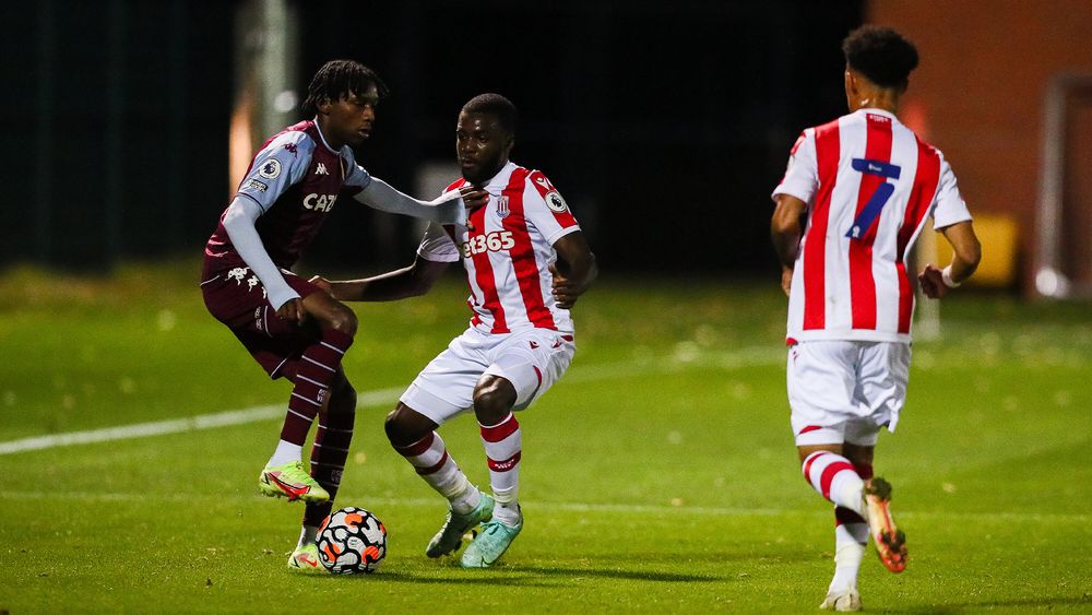 Stoke City FC - Coates & Jarrett net in Wolves win