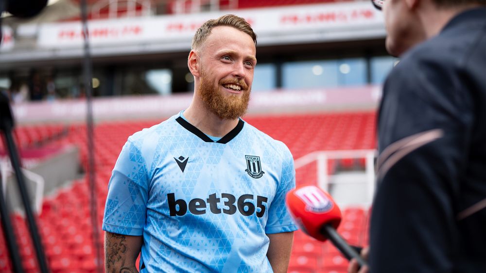 Stoke City FC - Johansson: "Already feeling like a family"