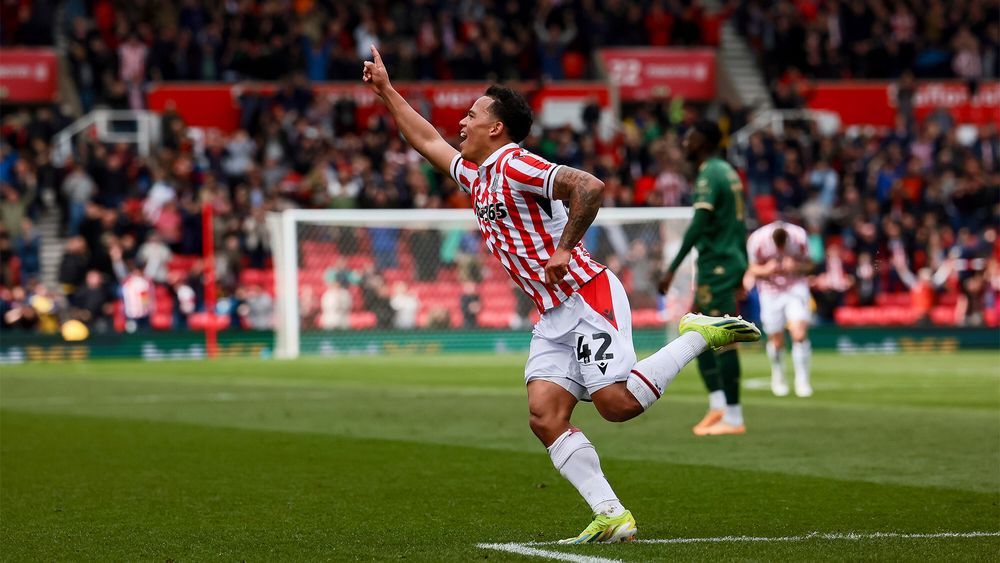 Stoke City FC - Manhoef: Playing for Potters makes my friends proud